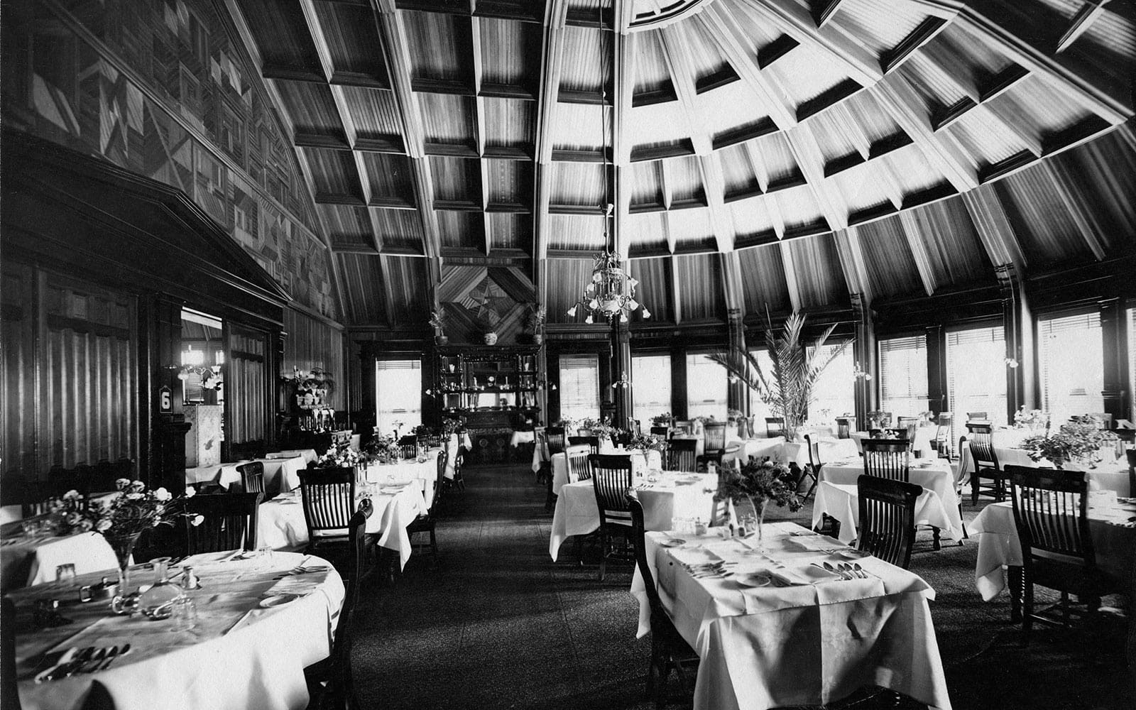 San Diego Meeting Hotels on the Water | The Del Coronet Room